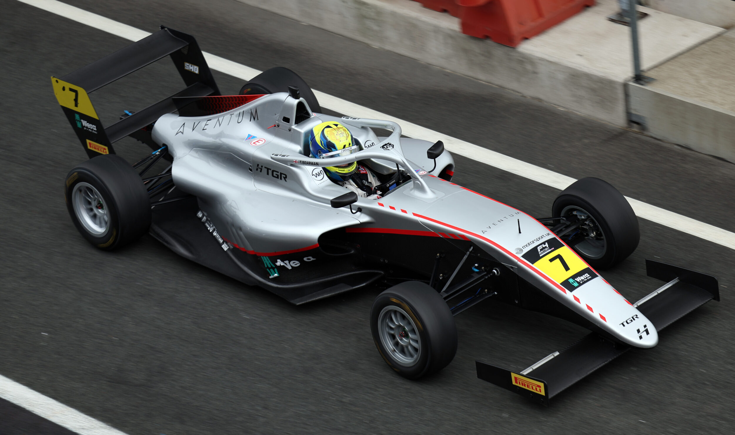 Hitech - Hitech head north of the border - Hitech