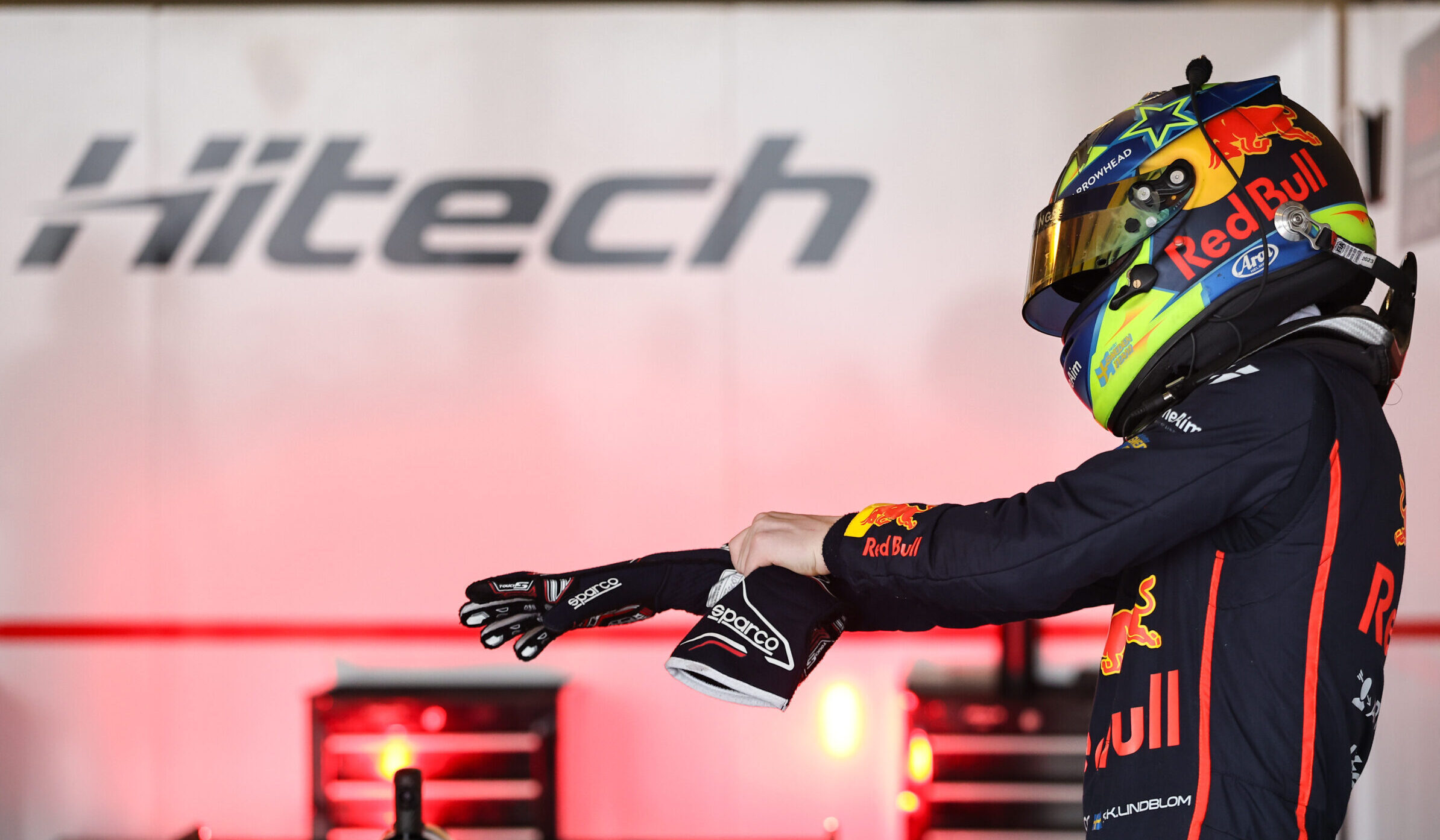 Hitech - Hitech drivers show strong pace in Formula Trophy UAE Round 2 - Hitech